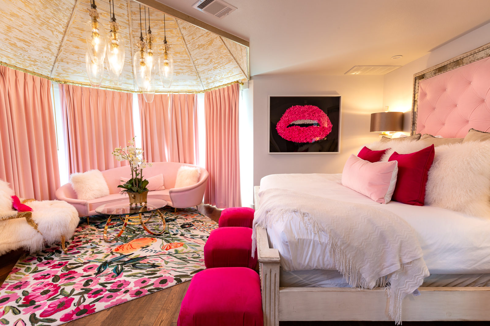 Hotel Lucy Wedding Venue in Granbury