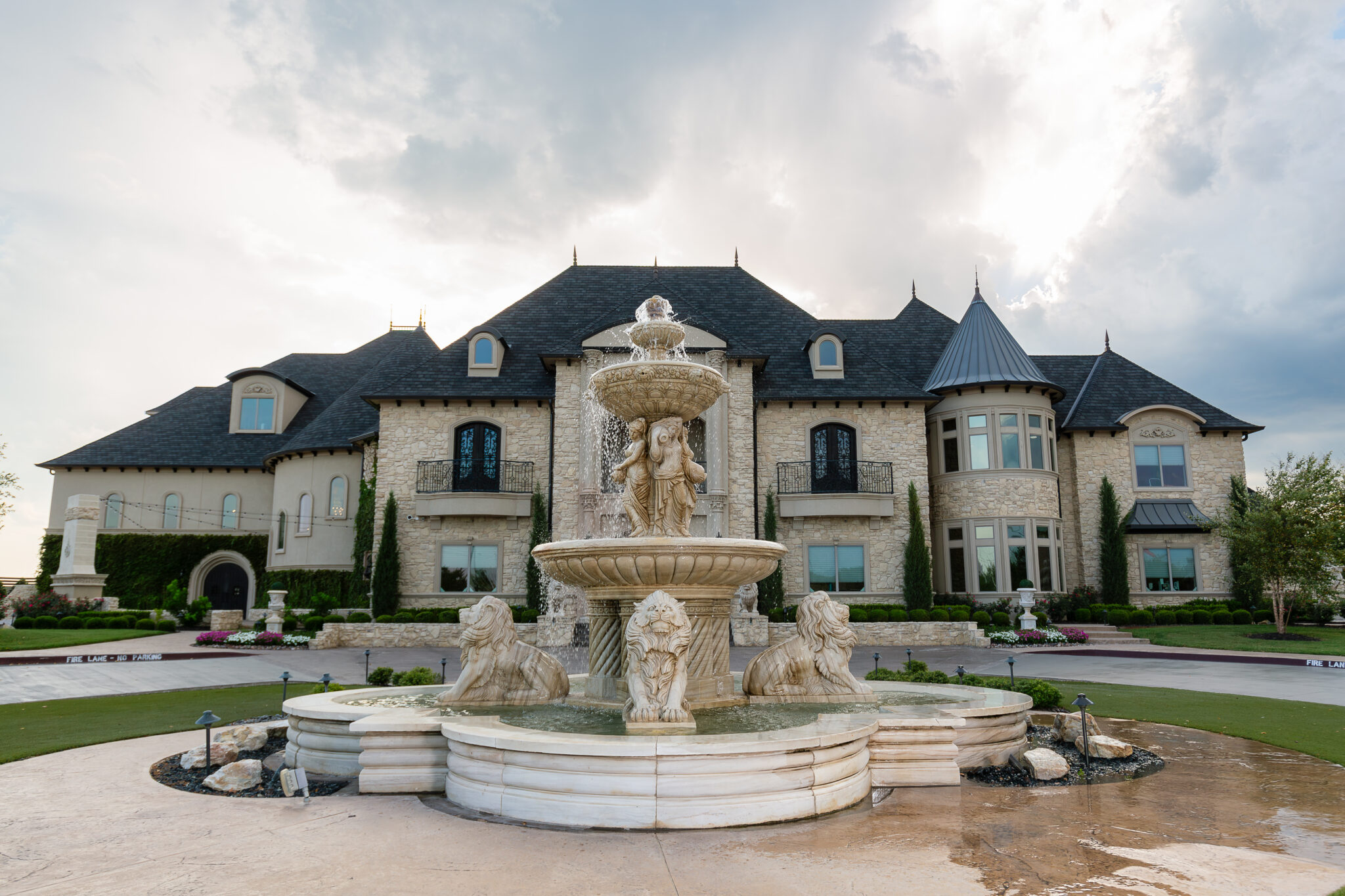 Knotting Hill Place Wedding Venue • Stefani Ciotti Photography