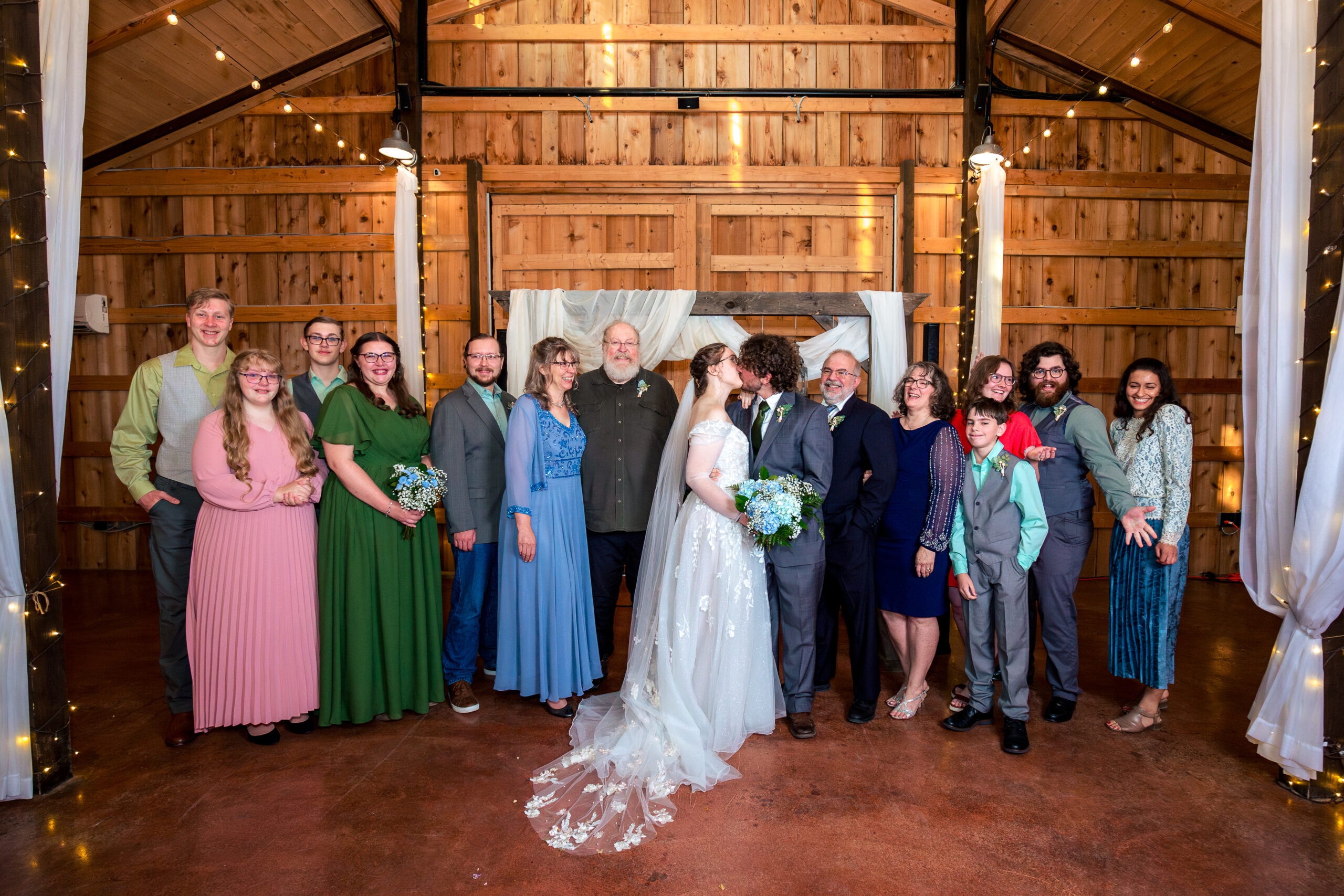 Decatur Wedding | Big White Barn | Lorna + Samuel